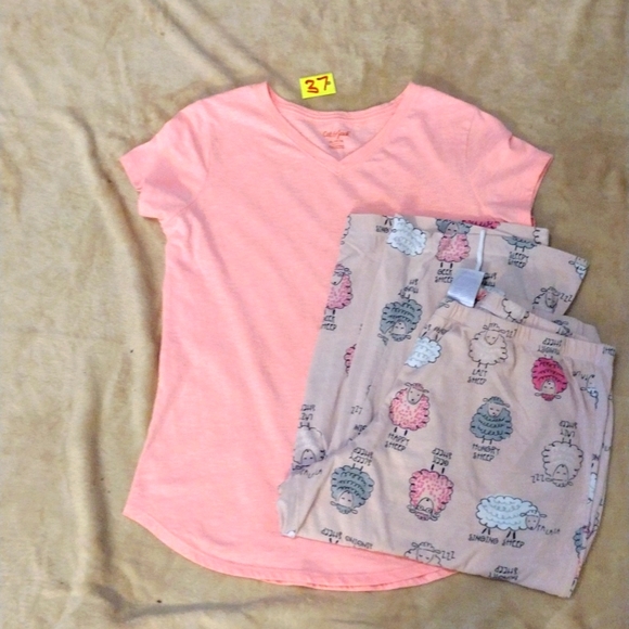 pajamas | Intimates & Sleepwear | Sheep Capri Pajama Pants With Tshirt ...